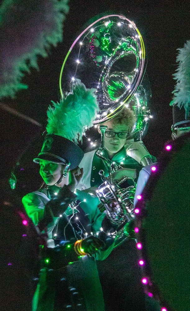 Buckaroo Band entertains audience with annual light show on Friday ...