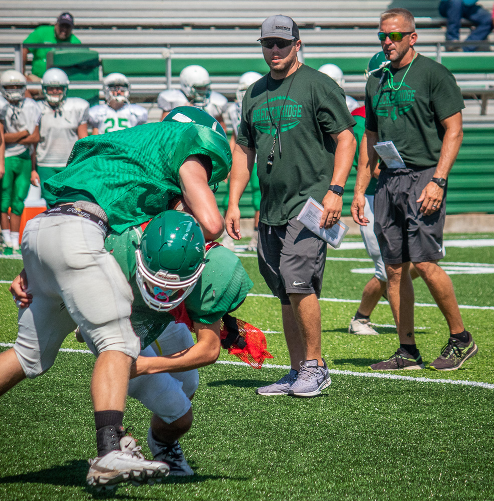 Breckenridge Buckaroos wrap up second week of football practice with ...