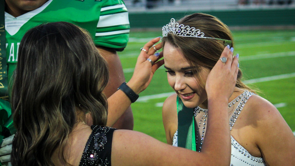 Kayla Wood and Jonathan Trejo crowned 2020 Breckenridge Homecoming ...