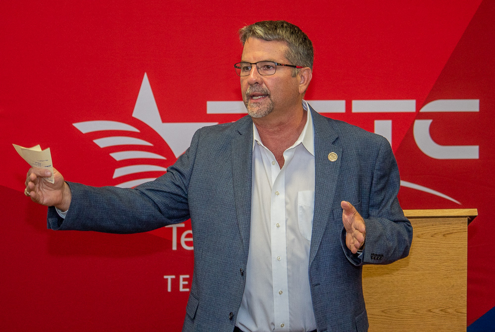 Perry, Rogers visit Breckenridge between legislative sessions ...