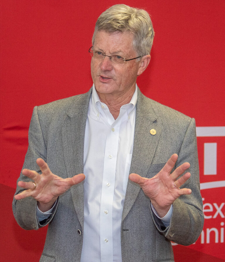 Perry, Rogers visit Breckenridge between legislative sessions ...