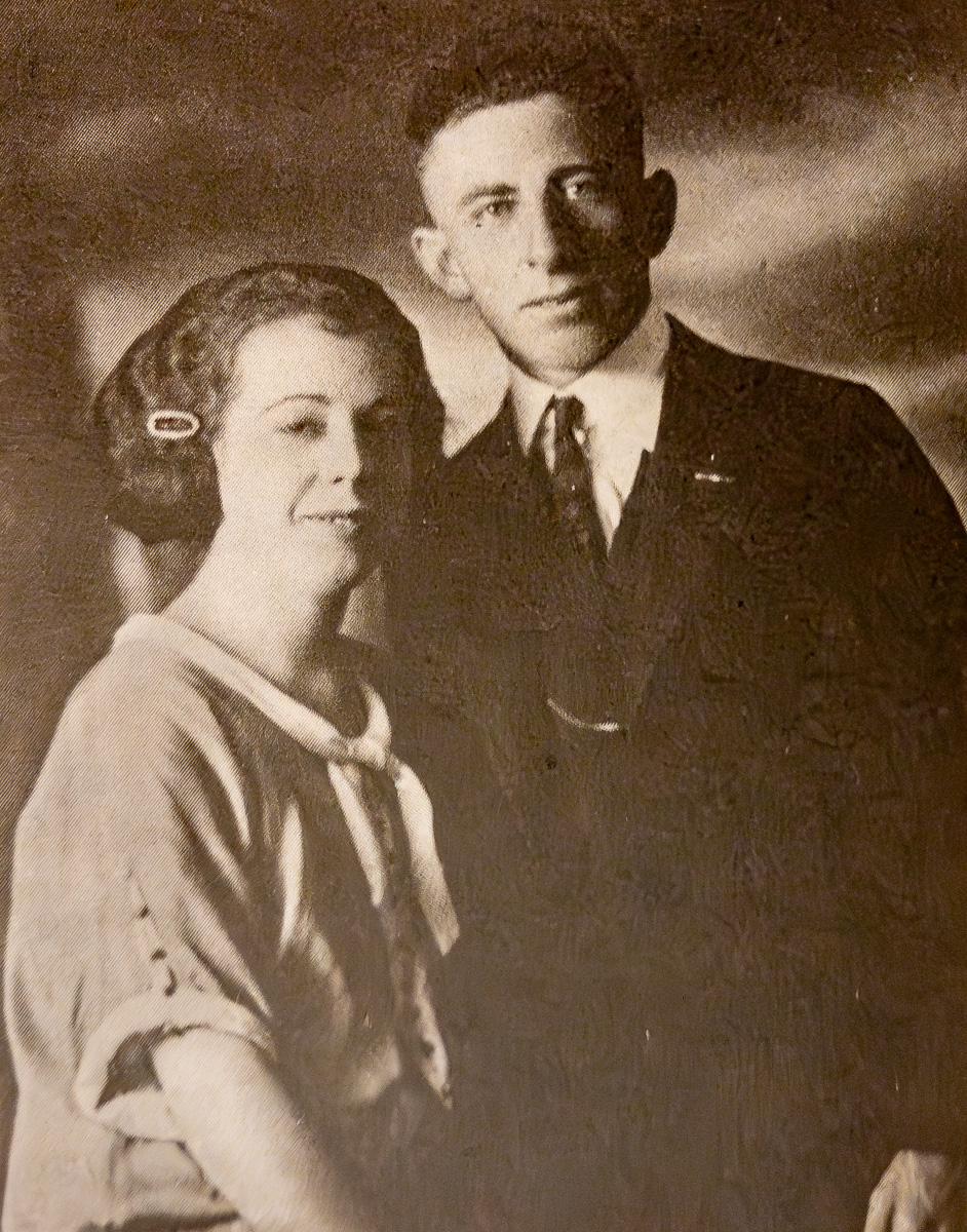 Stephens County Chronicles: Aviator Earl Akin injured, stunt man killed ...