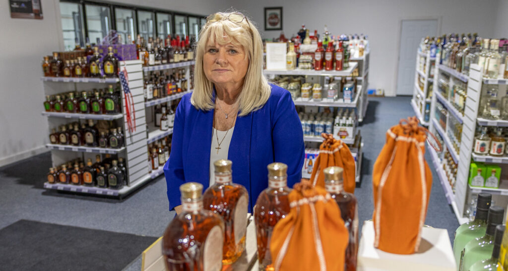 American Discount Liquor celebrates grand opening with ribbon-cutting ...
