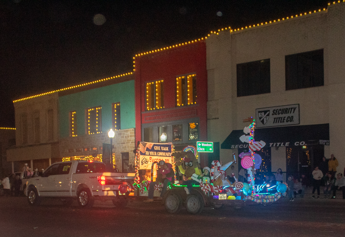 Christmas Parade lights up downtown Breckenridge; local holiday ...