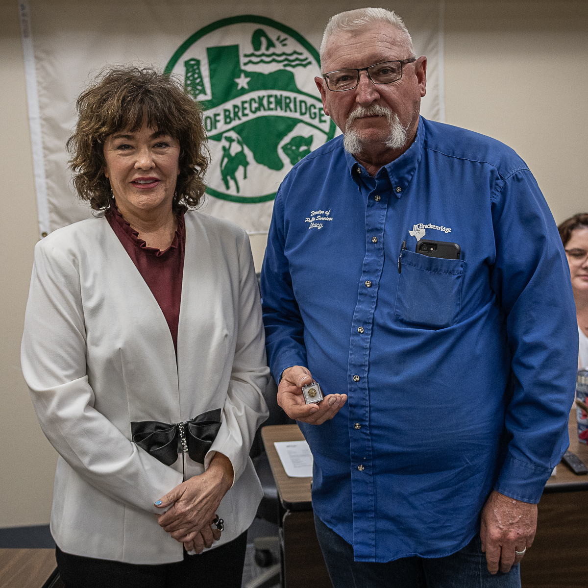 City presents service pins; Commissioners approve zoning changes, other ...
