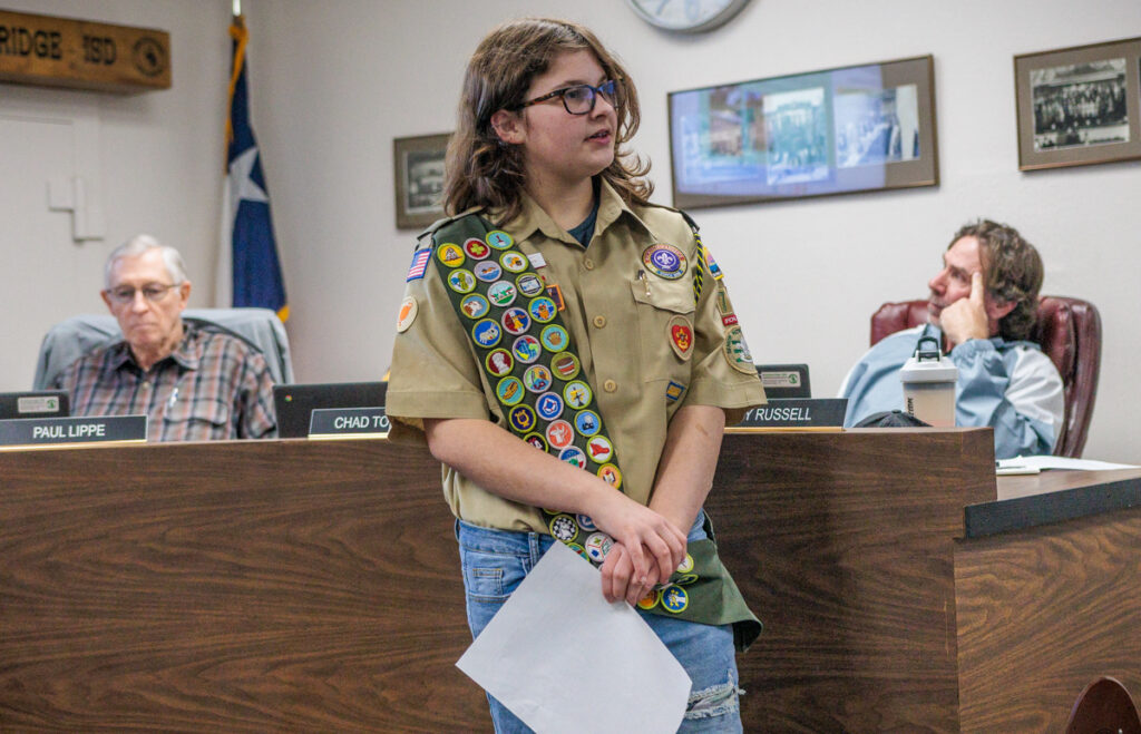 Maggie Wunsch’s Eagle Scout project adds new tables to outside dining ...
