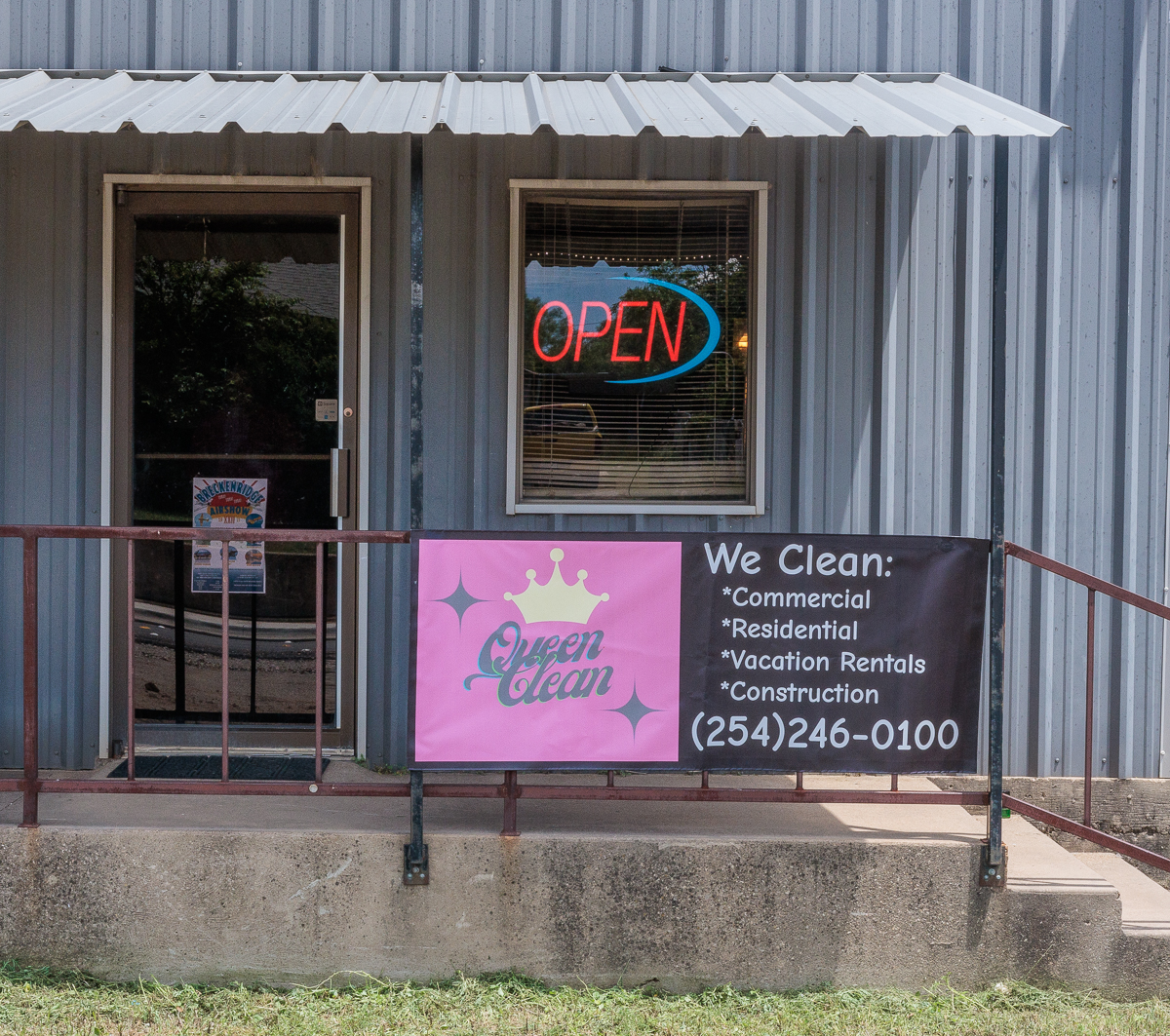 Queen Clean hosts ribbon-cutting ceremony - Breckenridge Texan