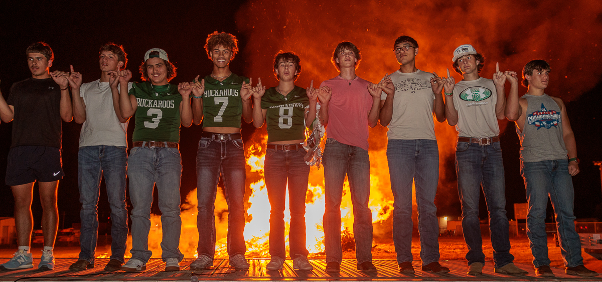Parade and bonfire get community fired up for tonight’s Buckaroo ...
