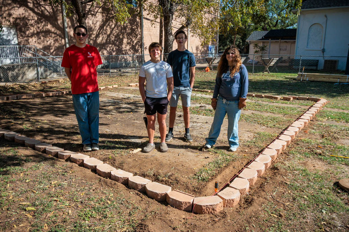 Breckenridge scout builds prayer garden for Eagle Project ...