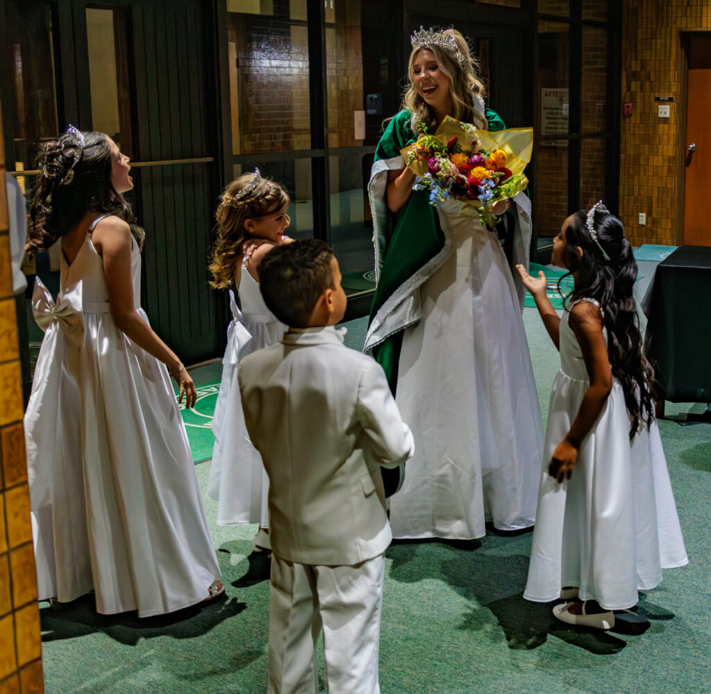 Lane Bartoskewitz crowned 2026 Buckaroo Queen by Great Lord Chamberlain ...